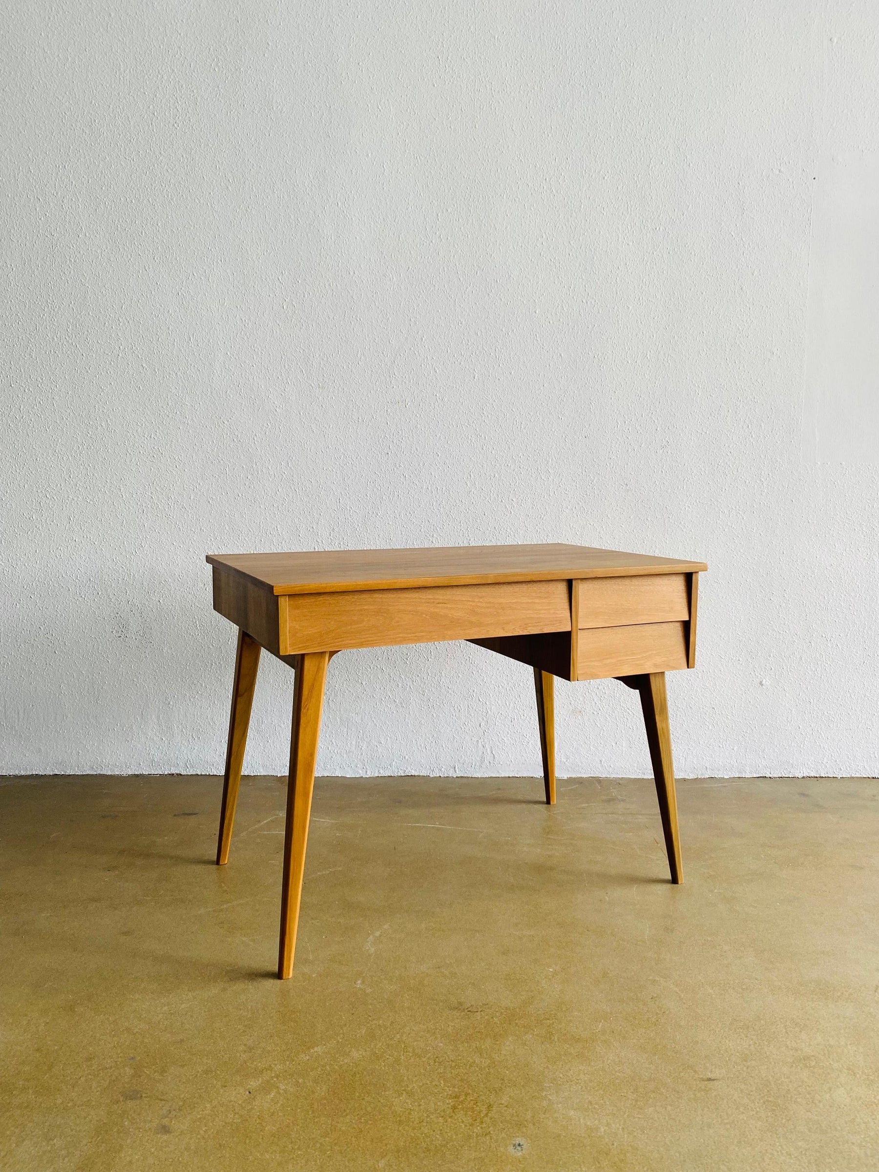 Writing Tables – Gamar Furniture