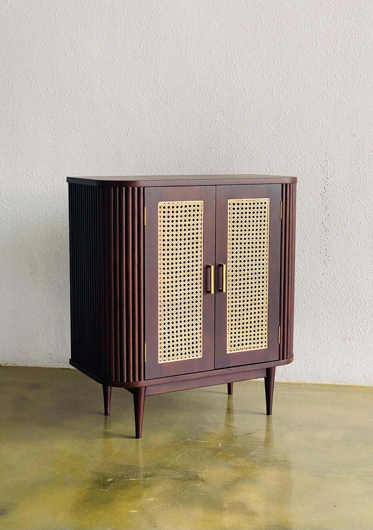 Bar Cabinet – Gamar Furniture