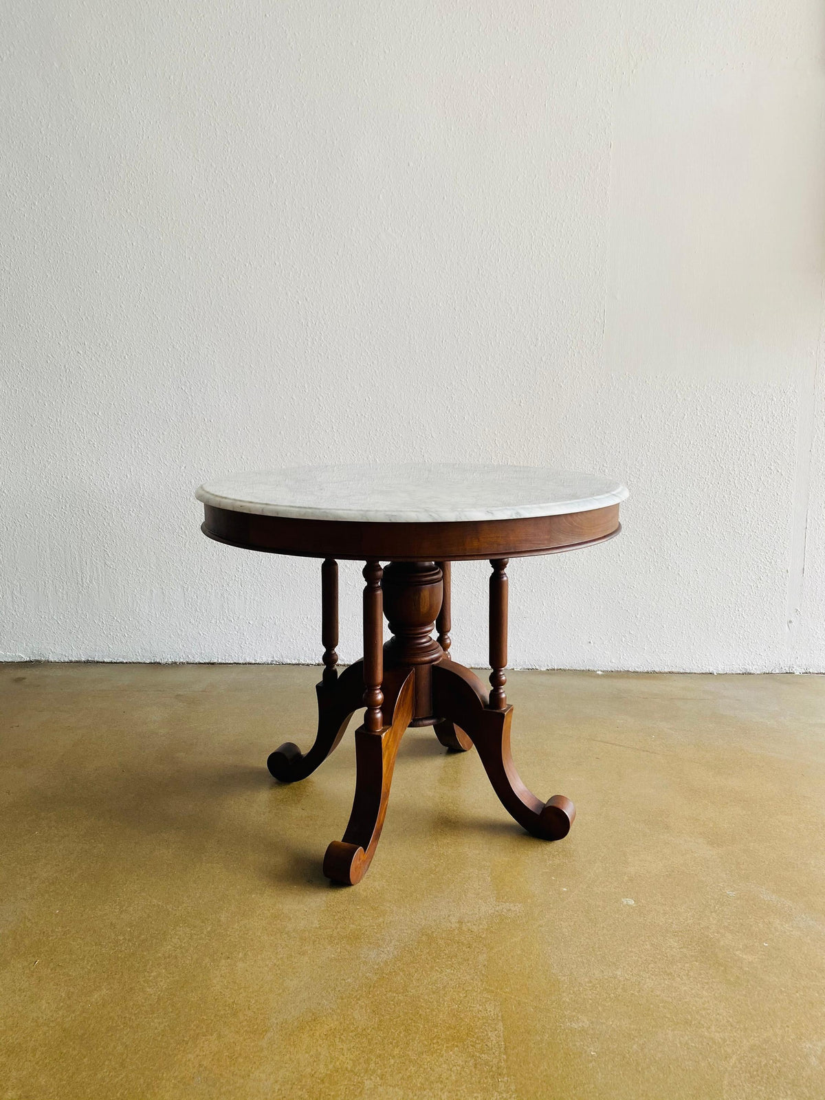 Kopitiam Dining Table – Gamar Furniture
