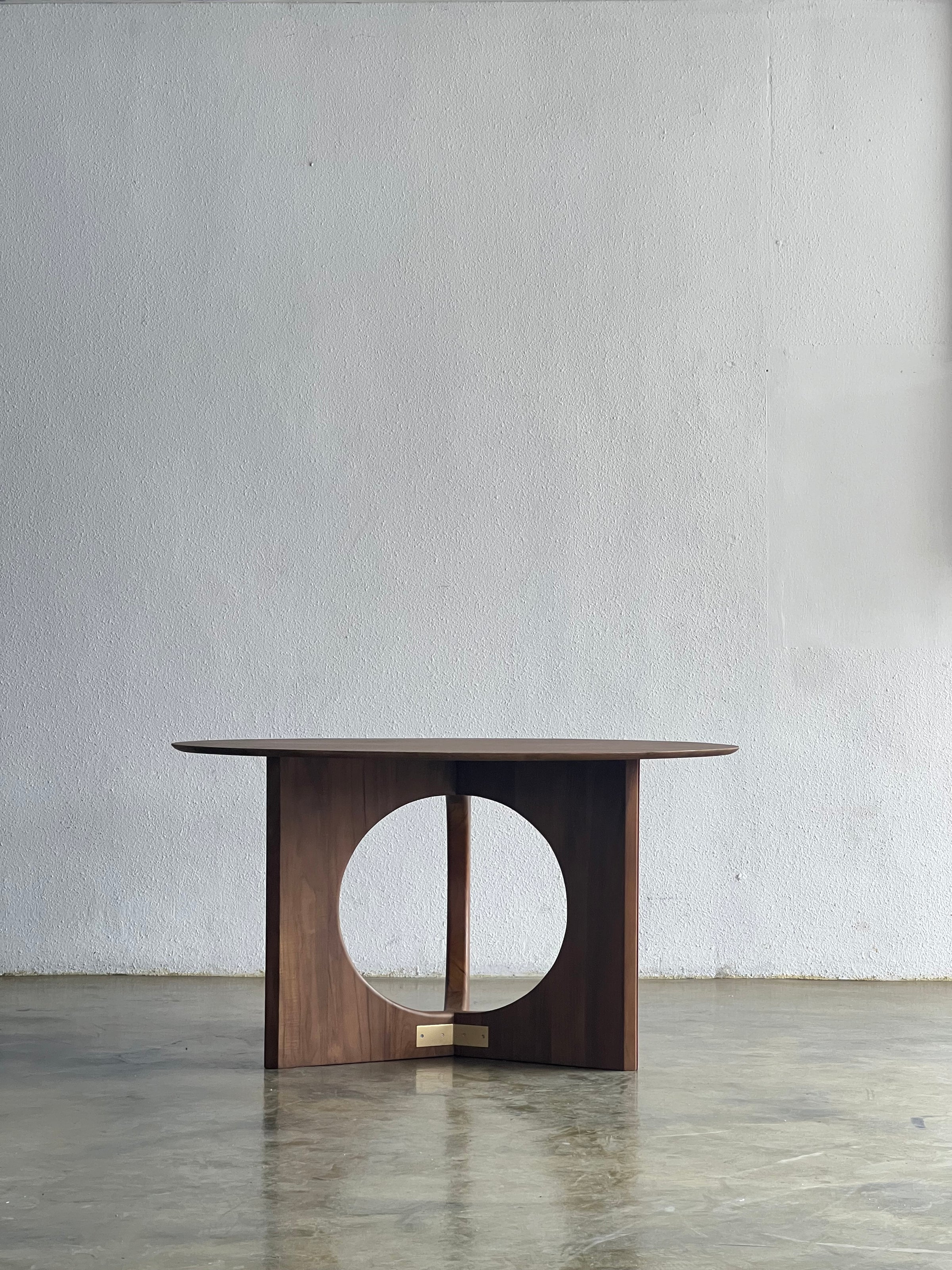 Dining Tables – Gamar Furniture
