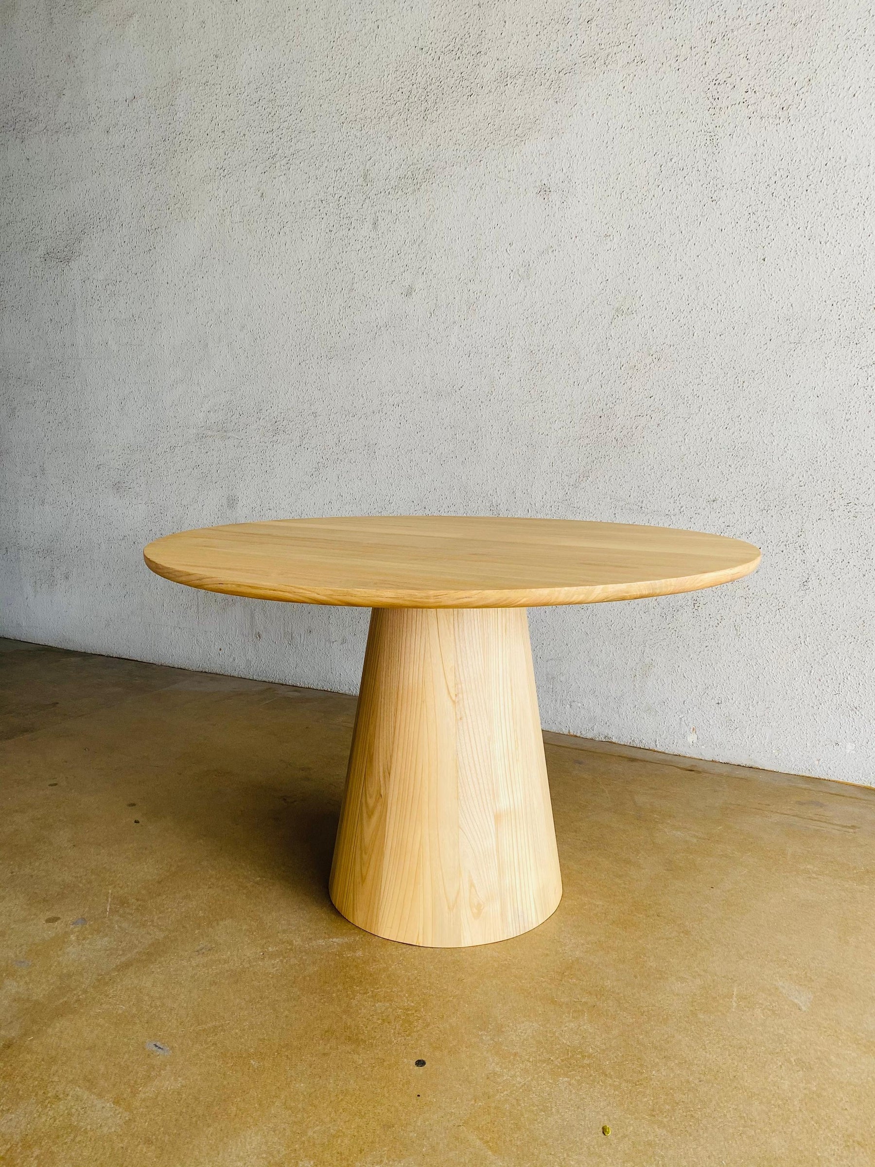 Dining Tables – Gamar Furniture