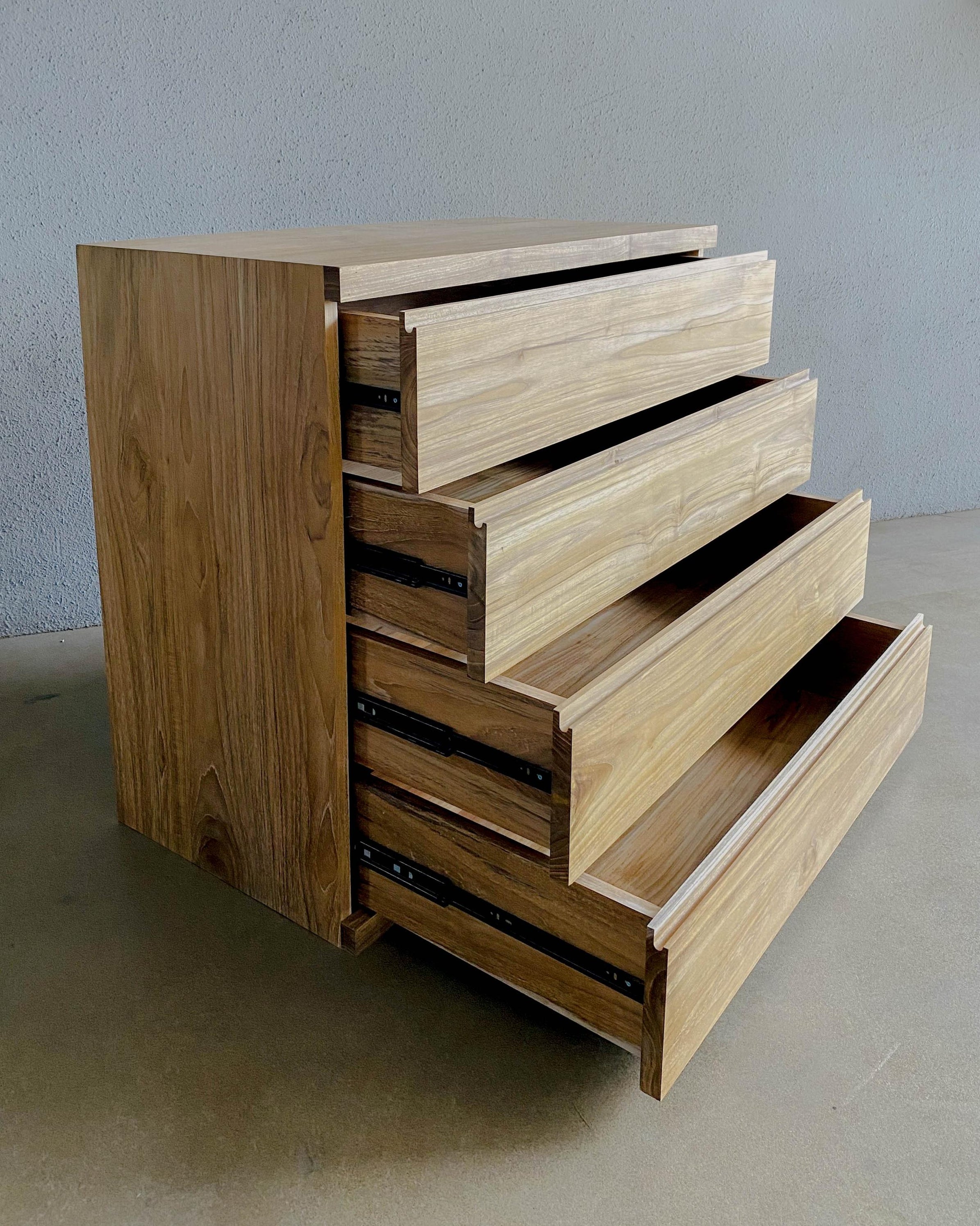 Taaraz Chest Of Drawers – Gamar Furniture