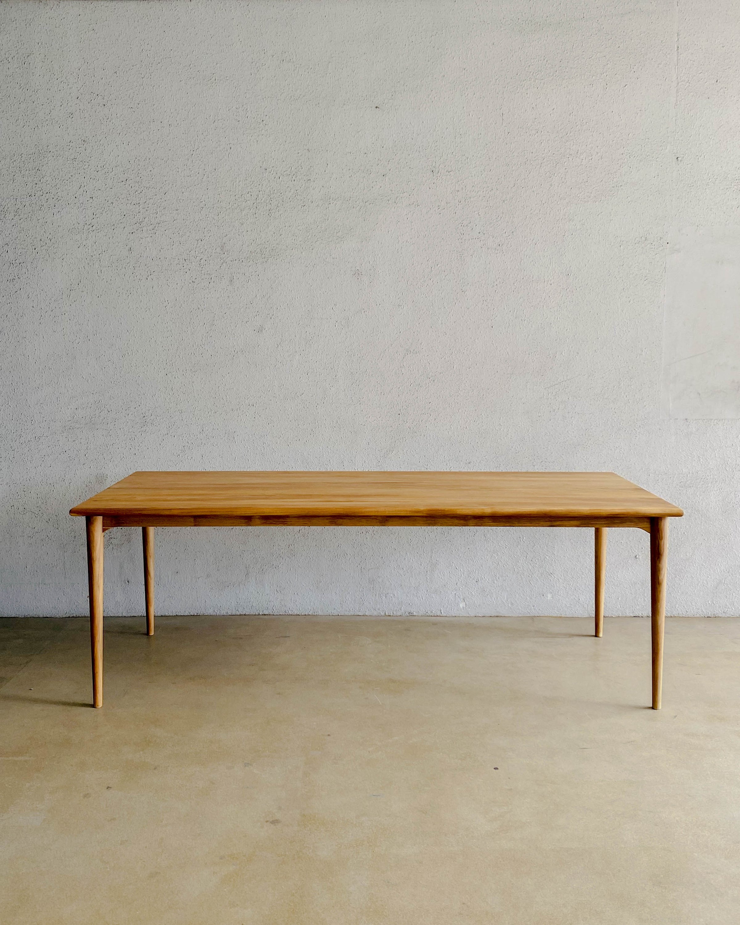 Dining Tables – Gamar Furniture